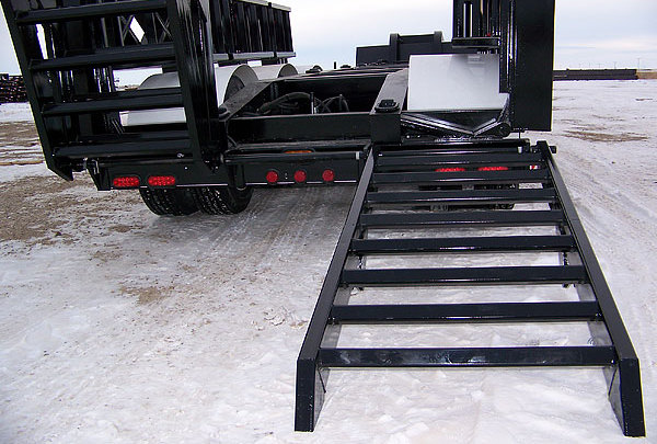 Combine Trailer Series to Accommodate Today's Combines